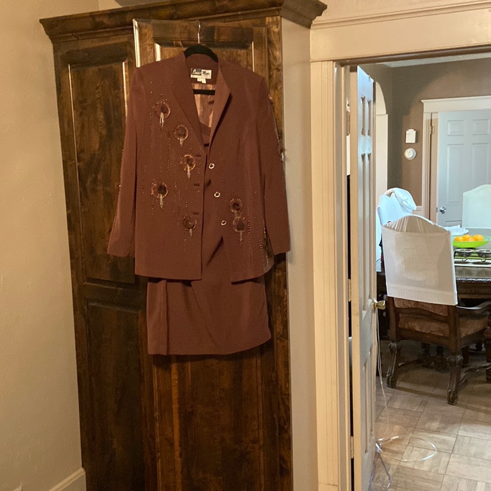 Ben Marc Suit. Skirt And Jacket. Older Brand But Very… - Gem